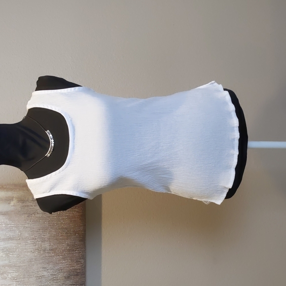 Jaclyn Smith | Tops | Jaclyn Smith Crinkle Tank | Poshmark